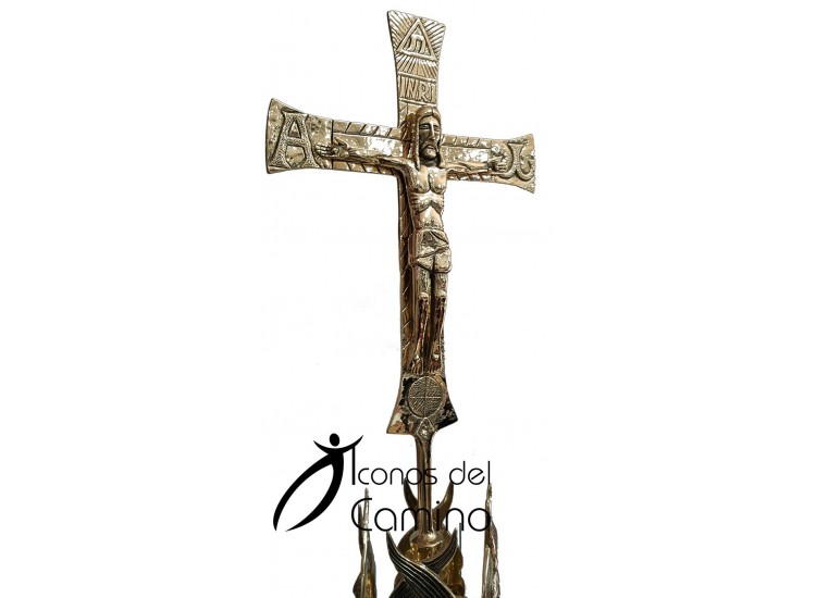 Cruz Merkaba celebración eucaristía alta alzada camino neocatecumenal ...